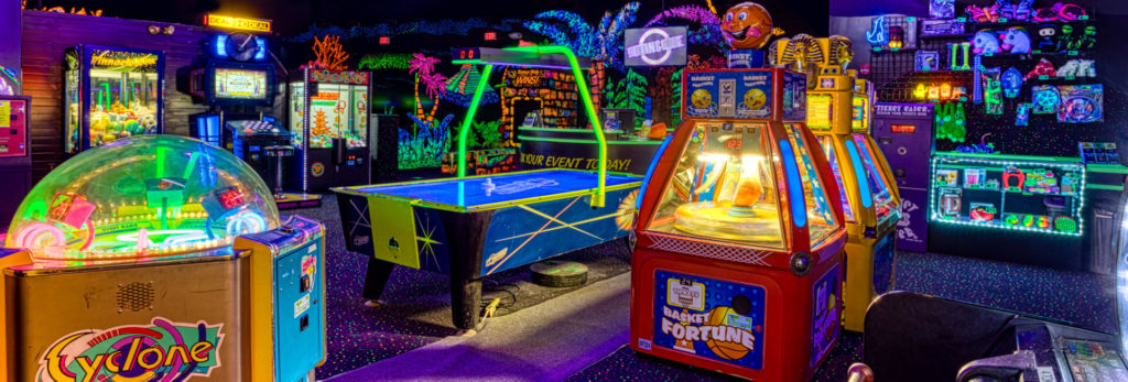 Putting Edge Novi: Glow In The Dark Mini Golf & Arcade